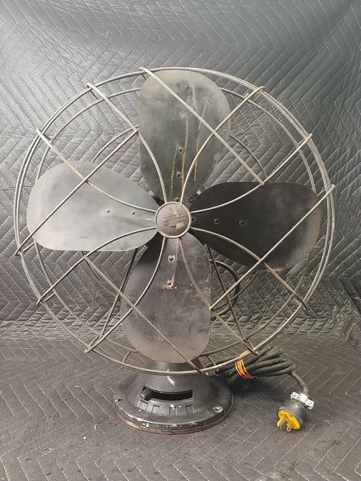 Vintage Emerson 16" Oscillating Cast Iron Fan Type 79648-AQ 3 Speed Wo ...