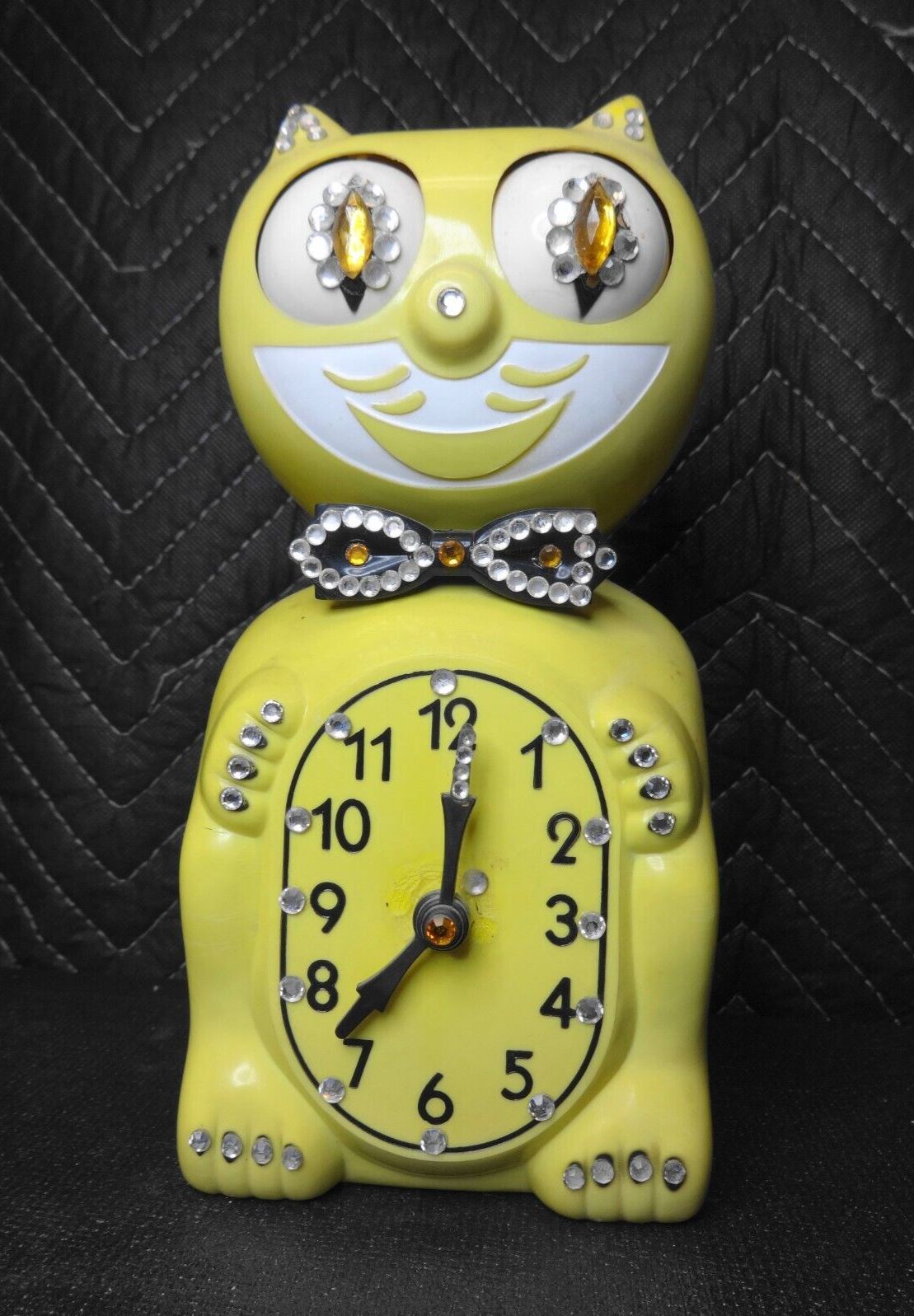 VINTAGE KIT CAT KLOCK MODEL D8 in Yellow - for Parts or Repair – ineedths